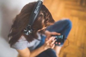 Learn Chinese With Songs: Top 15 Catchy Songs To Sing Along And Boost ...